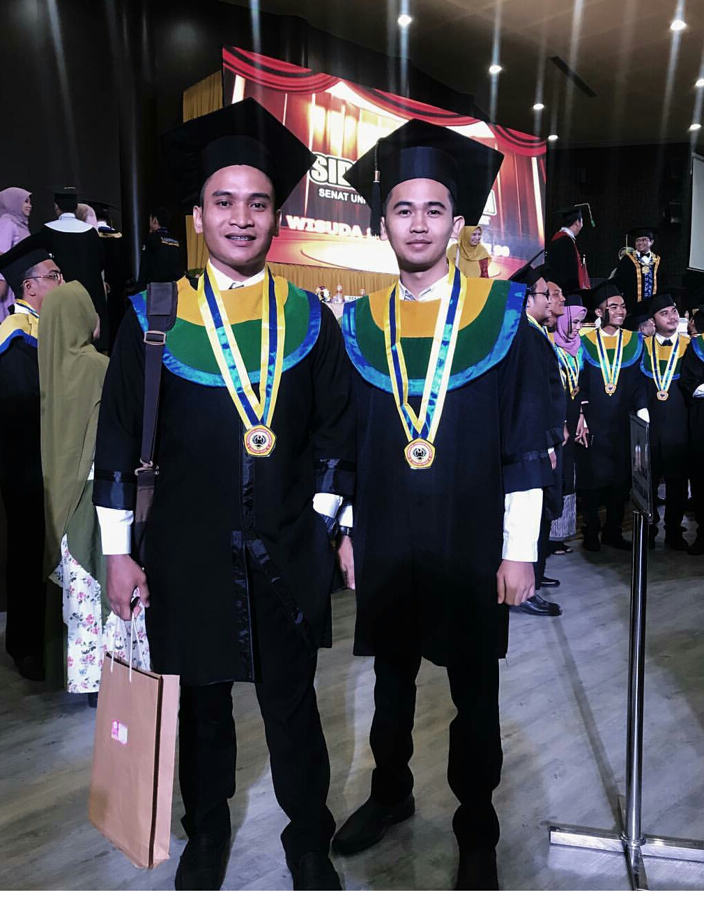 JAYA GEMILANG TOGA: Wisuda awal tahun 2019 fitting baju Toga Gemilang ...