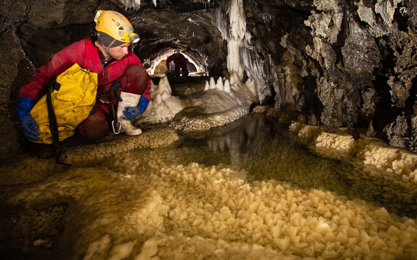 Inside Nettlebed Cave: Crystals In a Pool (Photos) - Geology In
