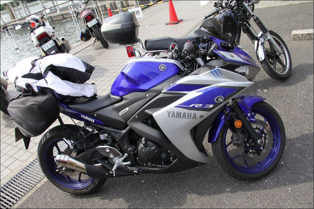 ROAD RIDER: YAMAHA YZF-R3