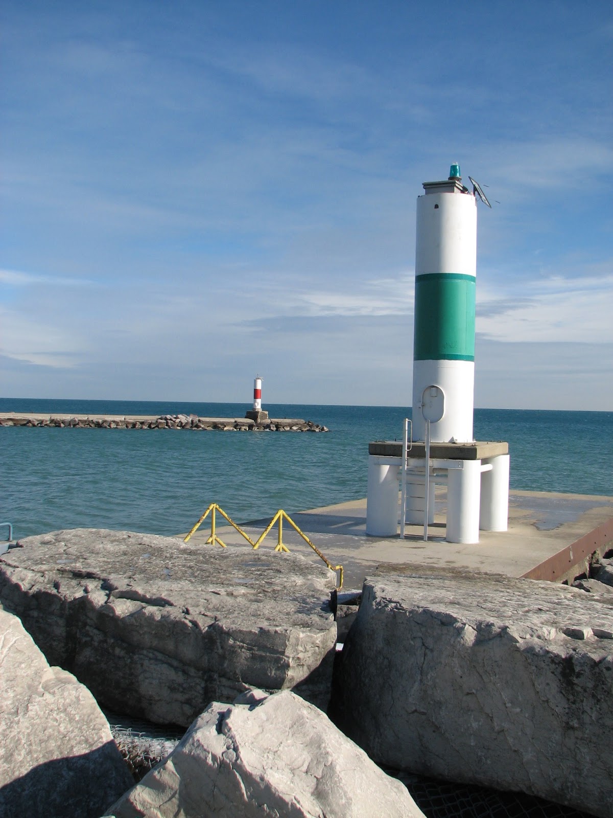 Snug Harbor Bay: Kenosha Lighthouse