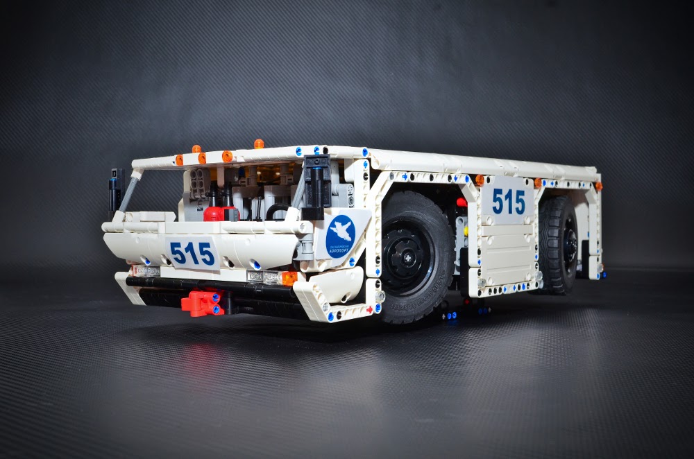 filsawgood Lego Technic Creations: Lego Technic Aircraft Tug XL ...