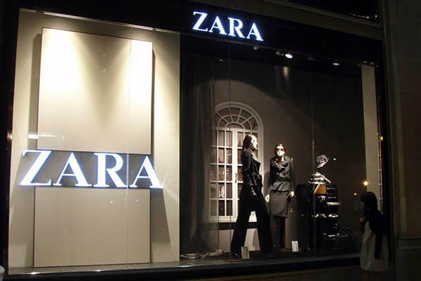 Biografía Y Curiosidades De Amancio Ortega, El Millonario De Inditex ...