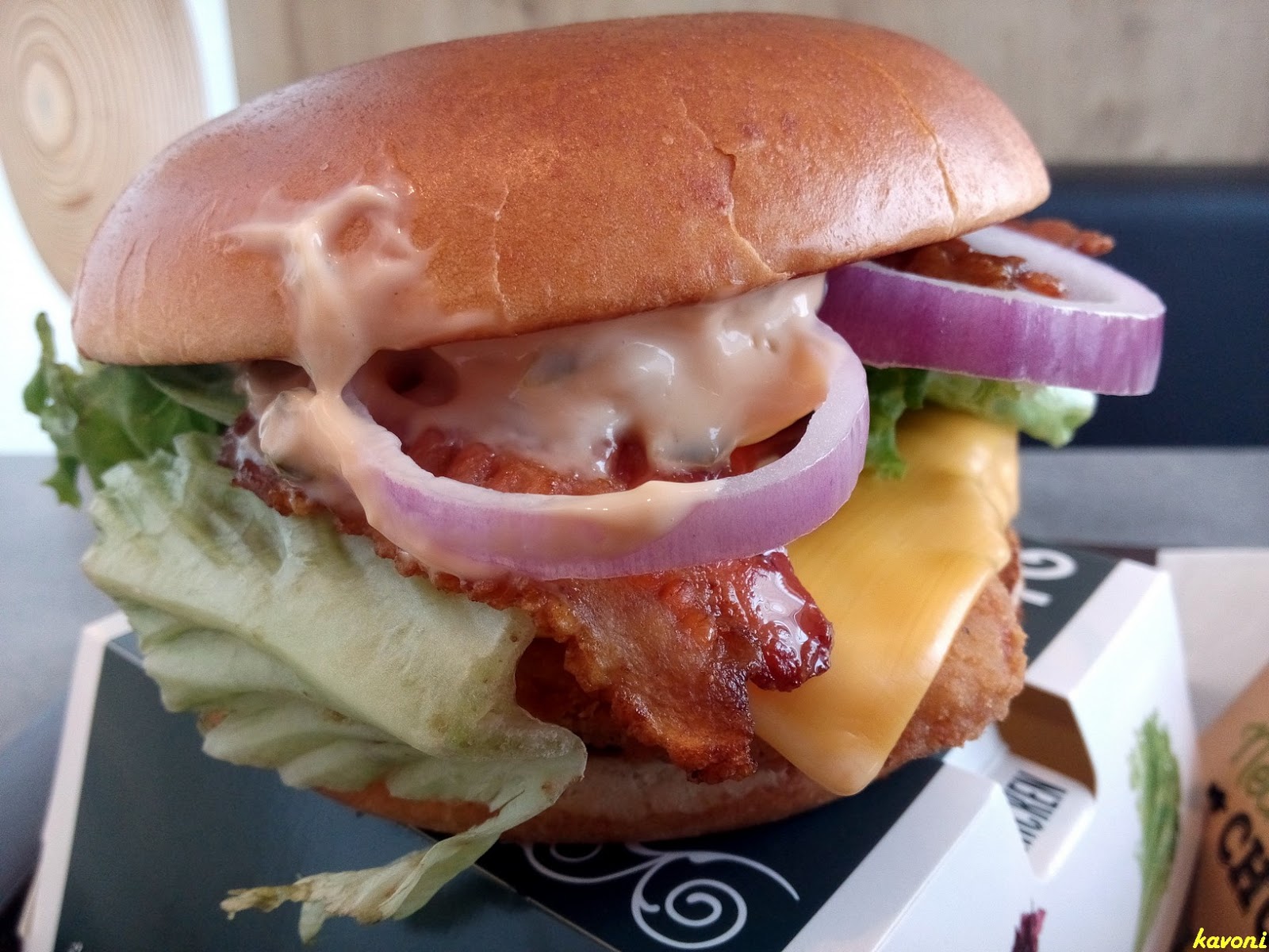 kavoniho žrádlo: Clubhouse Chicken, BBQ Wings, McDonald's