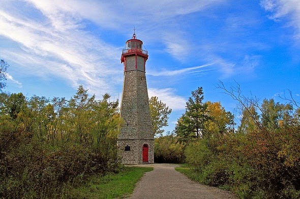 MUSINGS: THE SPECTACULAR SPECTRES OF TORONTO'S LANDMARKS