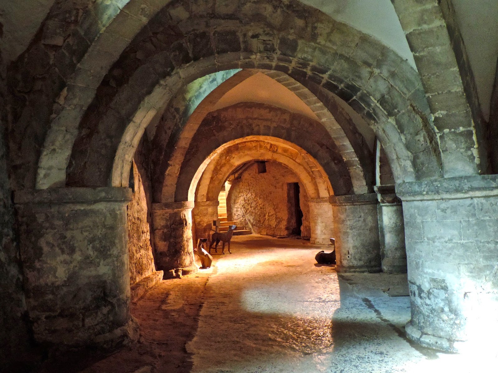 Of Golden Roses: Into the Crypt | Gloucester Cathedral