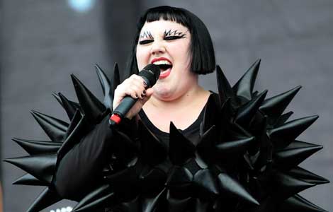 Beth Ditto Is Getting Married With Her Girlfriend In Hawaiian Ceremony
