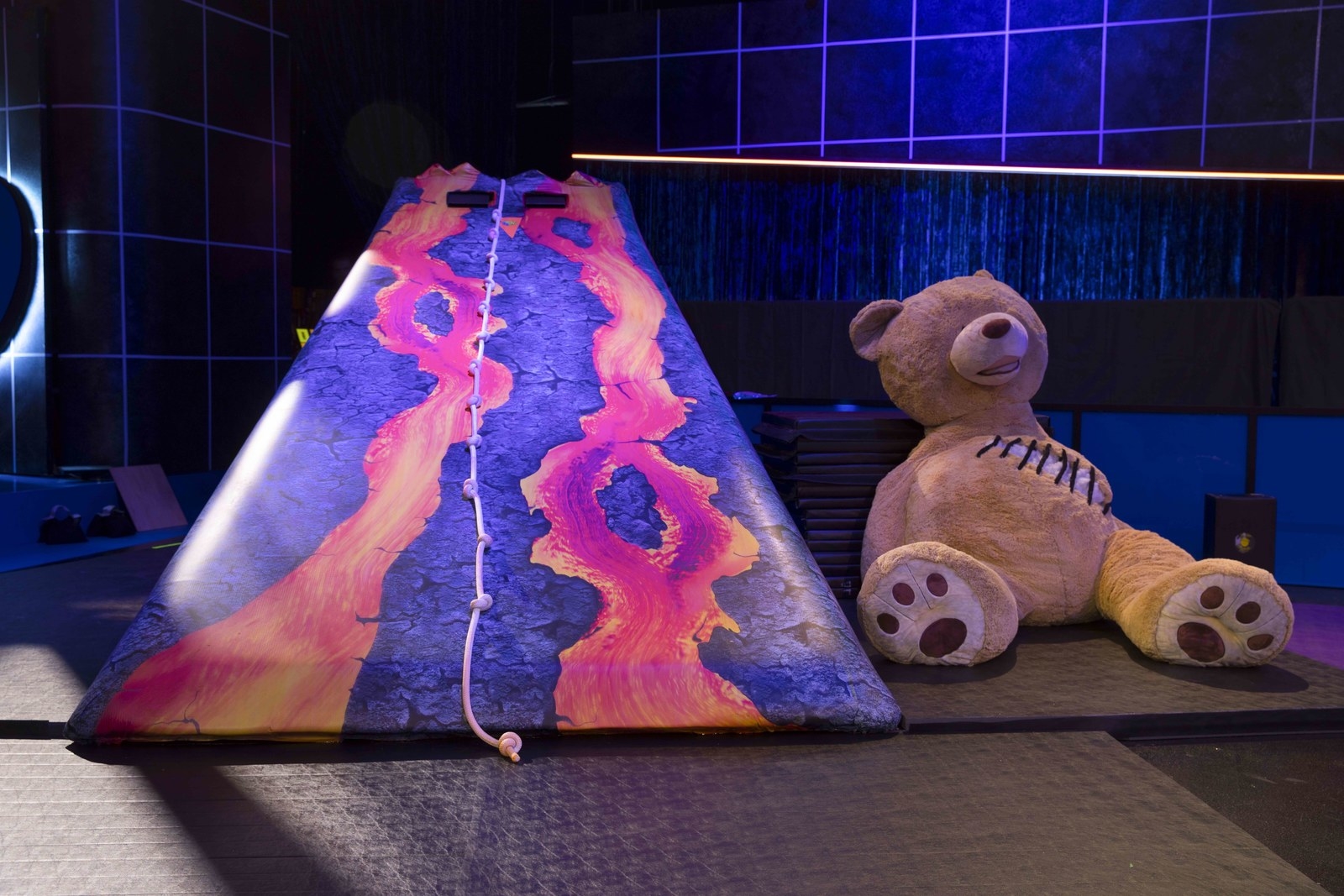 NickALive!: First Look At The New 'Double Dare' On Nickelodeon