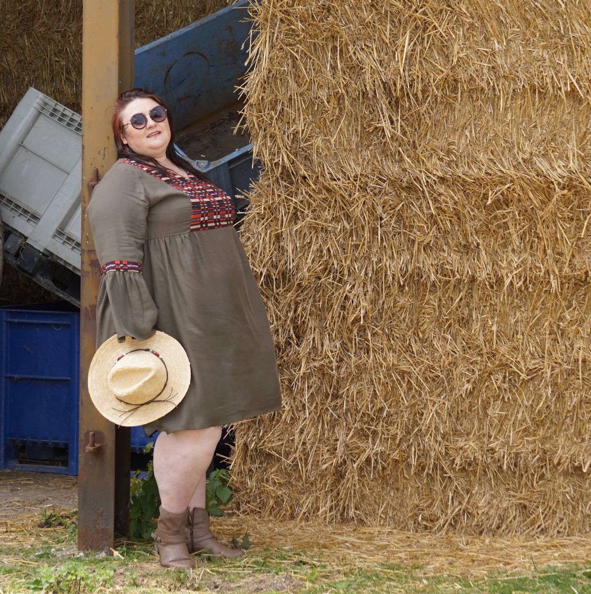 Manon Baptiste from Navabi embroidered dress & giveaway - Love Leah