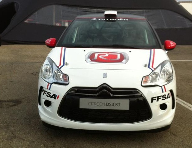Cortando Cuneta: Citroën DS3 R1