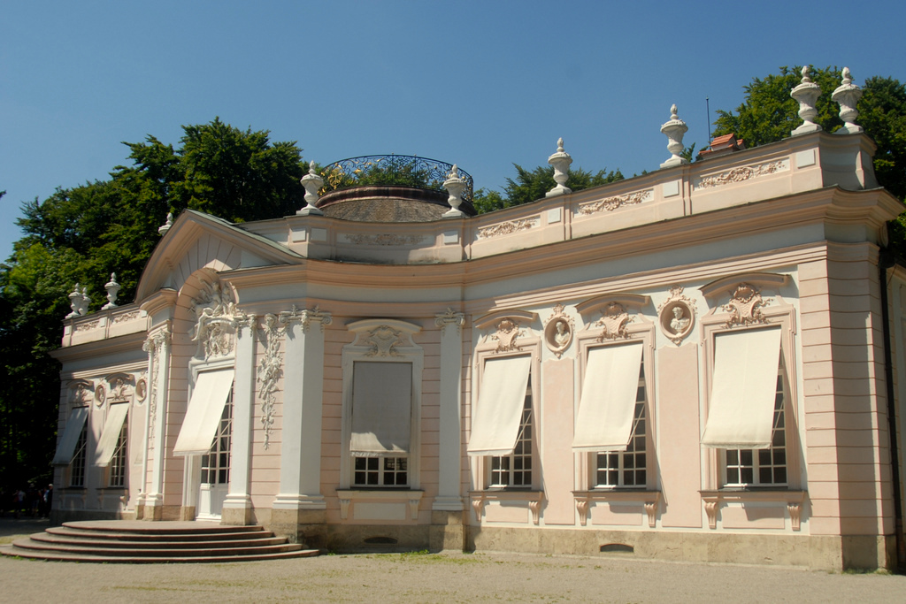 loveisspeed.......: The Amalienburg is an elaborate hunting lodge in ...