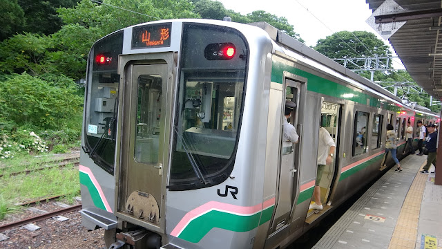 Blair's 鐵道攝影: JR東日本 E721系電聯車