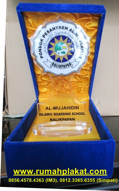 Tren Gaya 34+ Cinderamata Seminar, Souvenir Unik