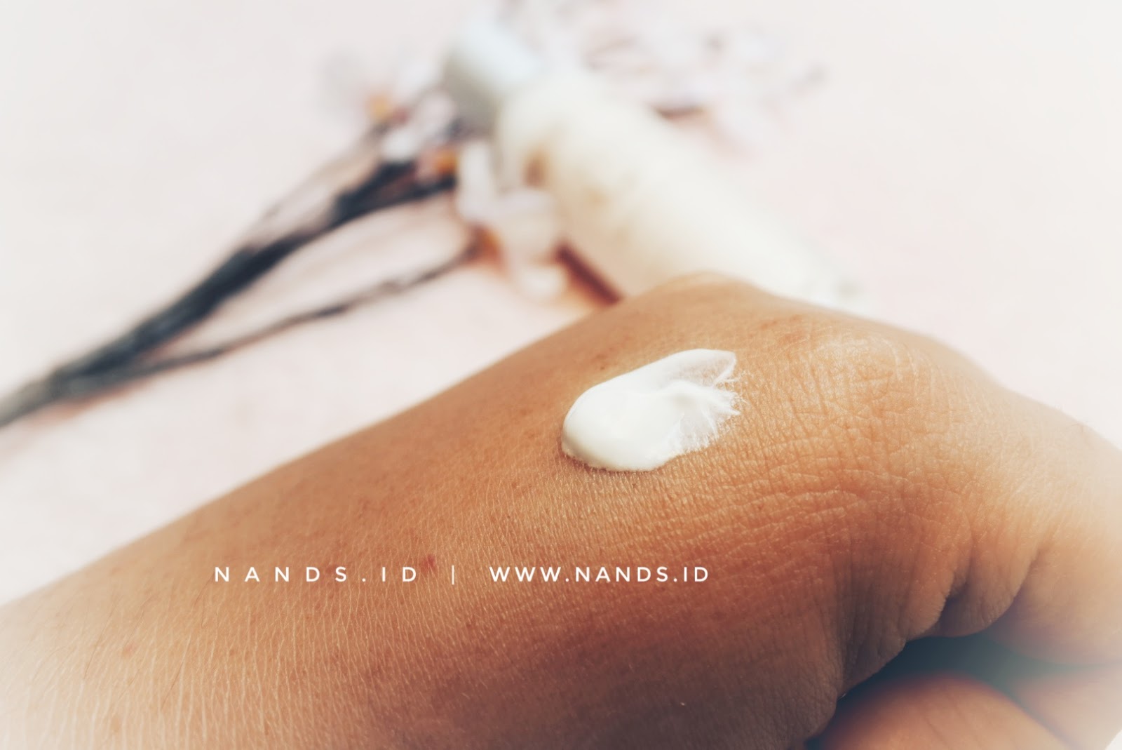 [Review*] : Noera Lightening Body Scrub dan Noera Lightening Body ...