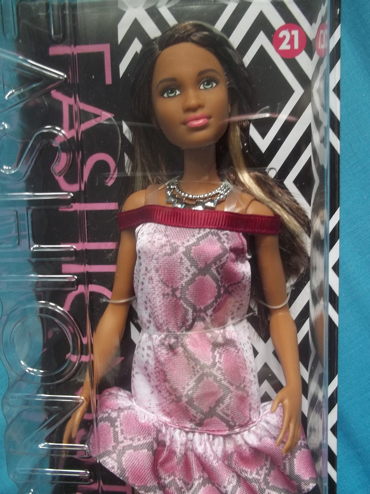 Hausderpuppen: Barbie® Fashionistas™ Doll 21 Pretty in Python
