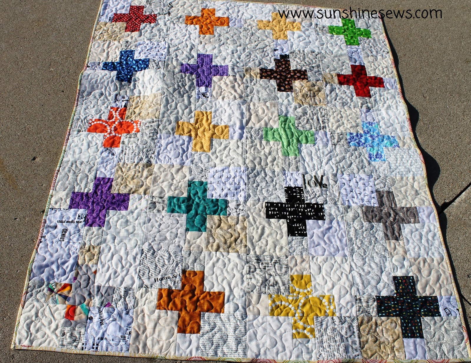 SunShine Sews...: Plus Sign Low Volume Quilt - Completed
