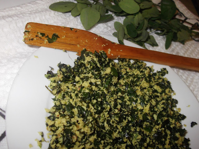 Shaain's Cooknotes: Muringa Ela Thoran