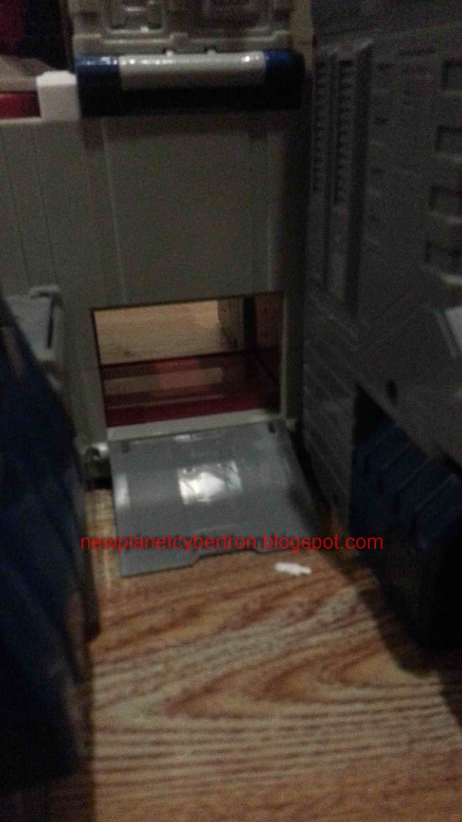 New Planet Cybertron: Transformers Review: Fortress Maximus (Encore Titan)