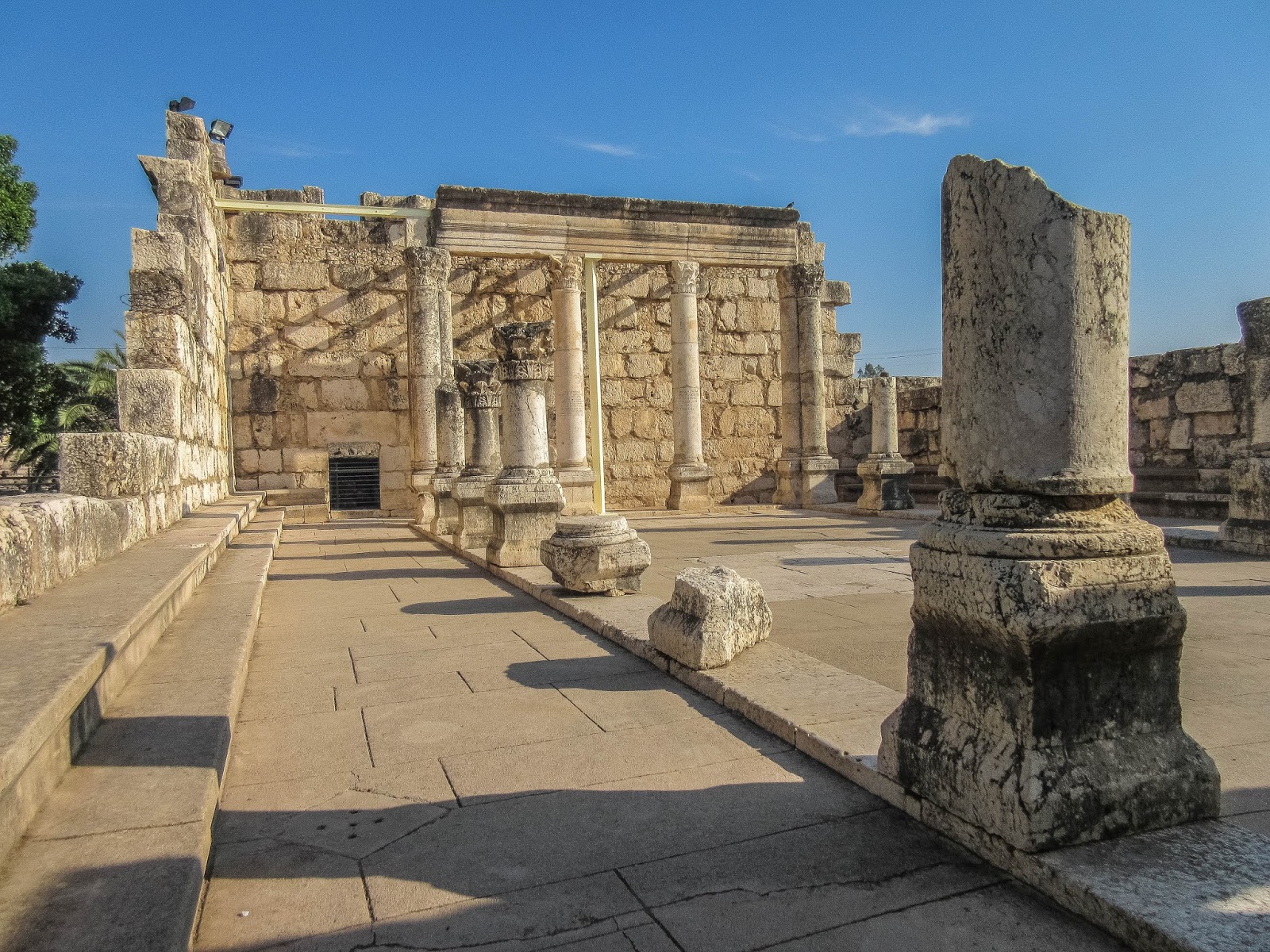 Cannundrums: Capernaum - Synagogue and House of Peter