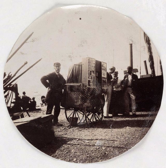 37 Fascinating Photographs Taken With Kodak’s First Commercial Camera ...