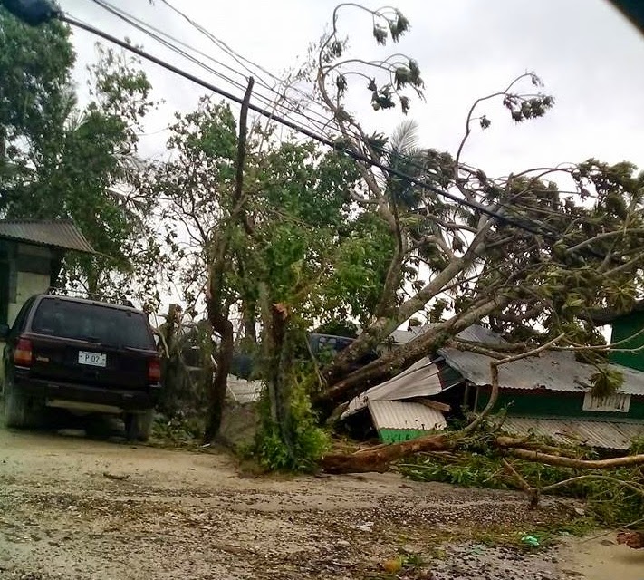 fsmupdates: Typhoon Maysak tears up Chuuk then moves to Yap