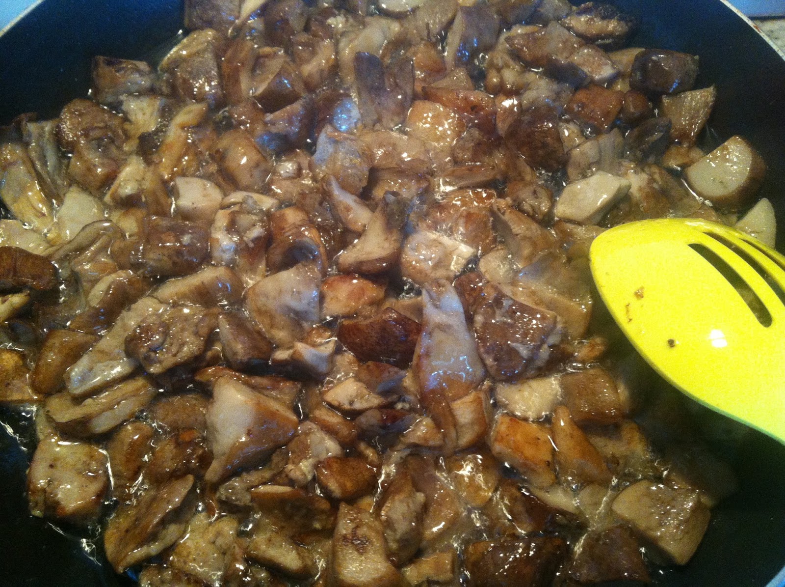 Creata la patrat: Paste cu hribi și bureți