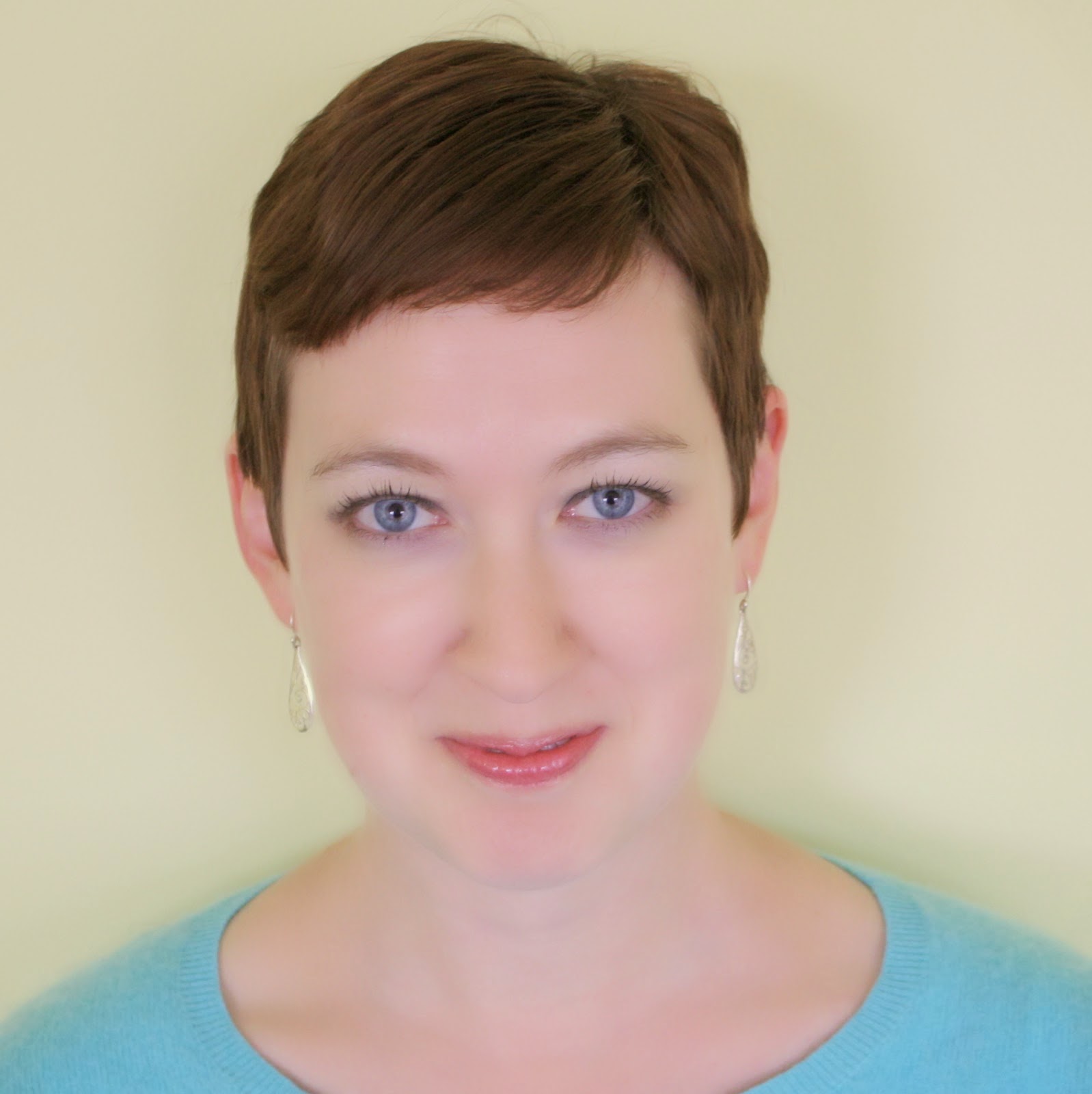 Interview with Debut Author Lisa Swinton and another Giveaway! | Queen ...