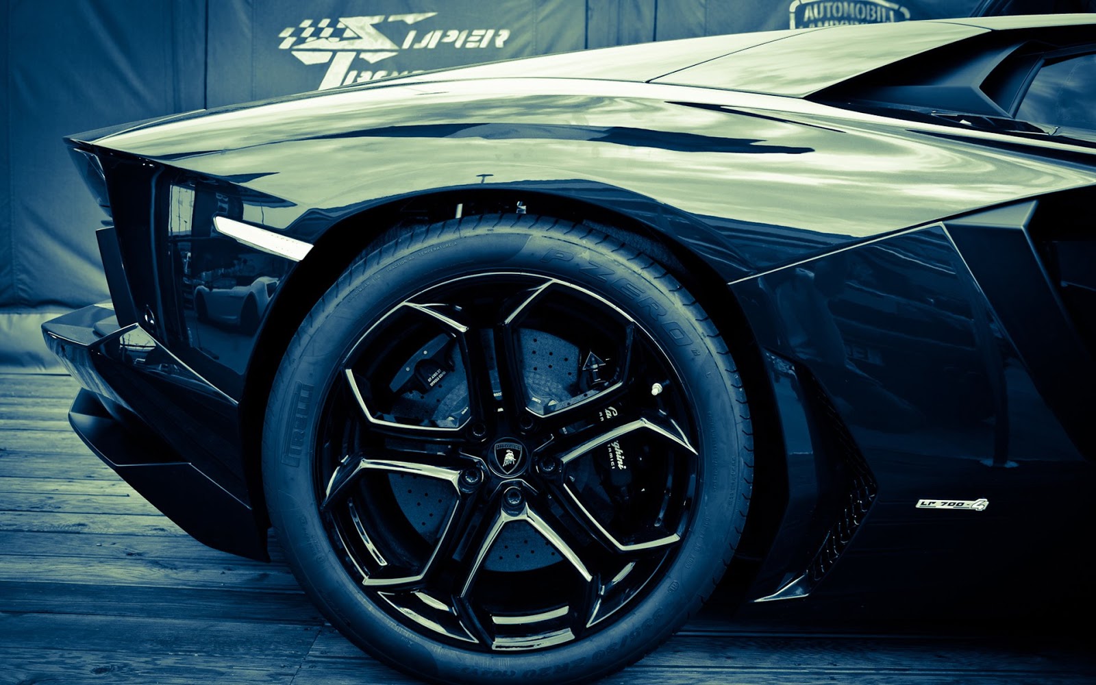 Lamborghini Aventador Close Up Wallpaper