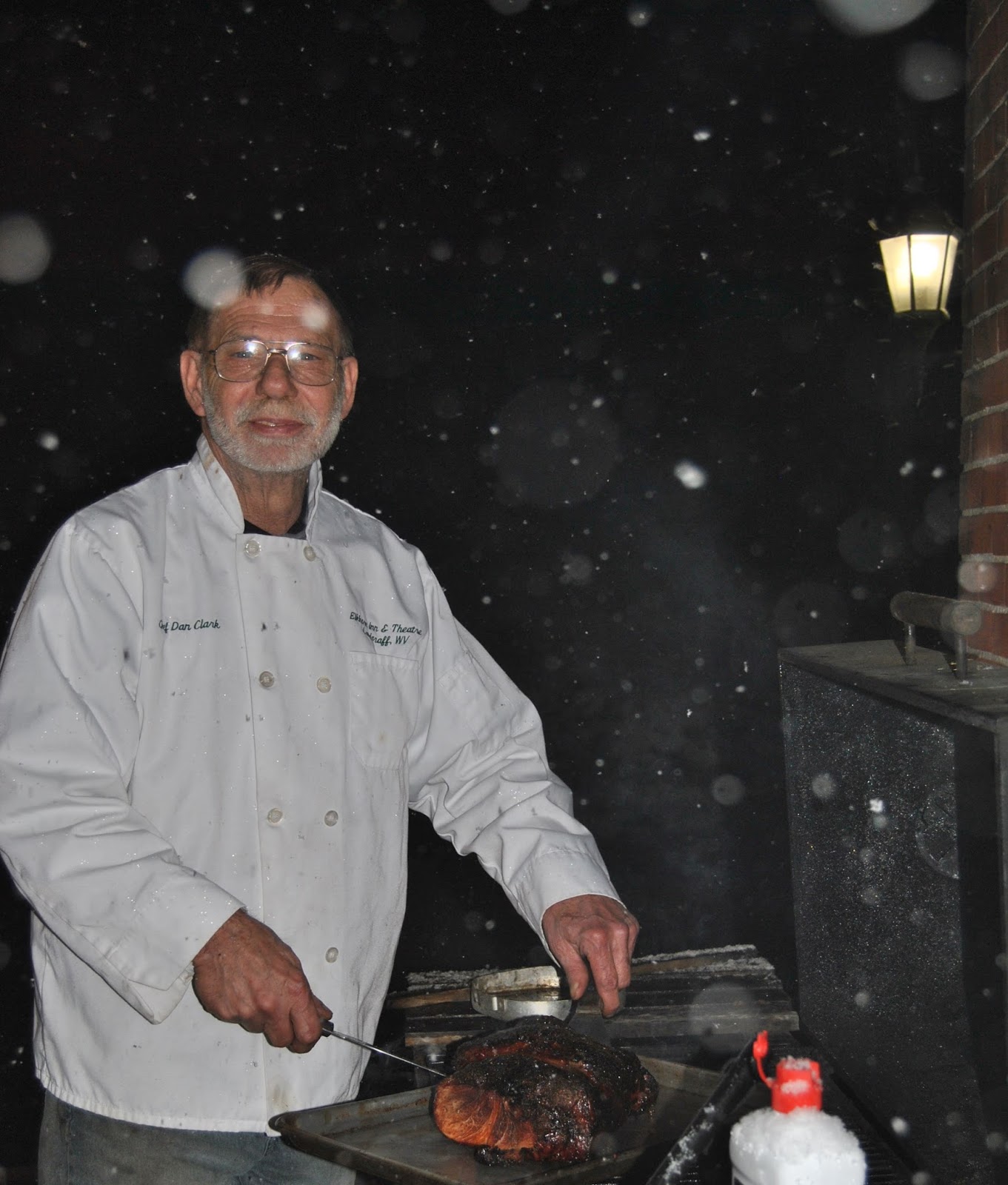 We Live In The Country!: Chef Dan Smokes- with a CaveTools Smoker Box!