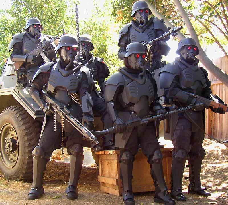 BLACK HOLE REVIEWS: JIN-ROH: THE WOLF BRIGADE (1999) - a fiercesome ...