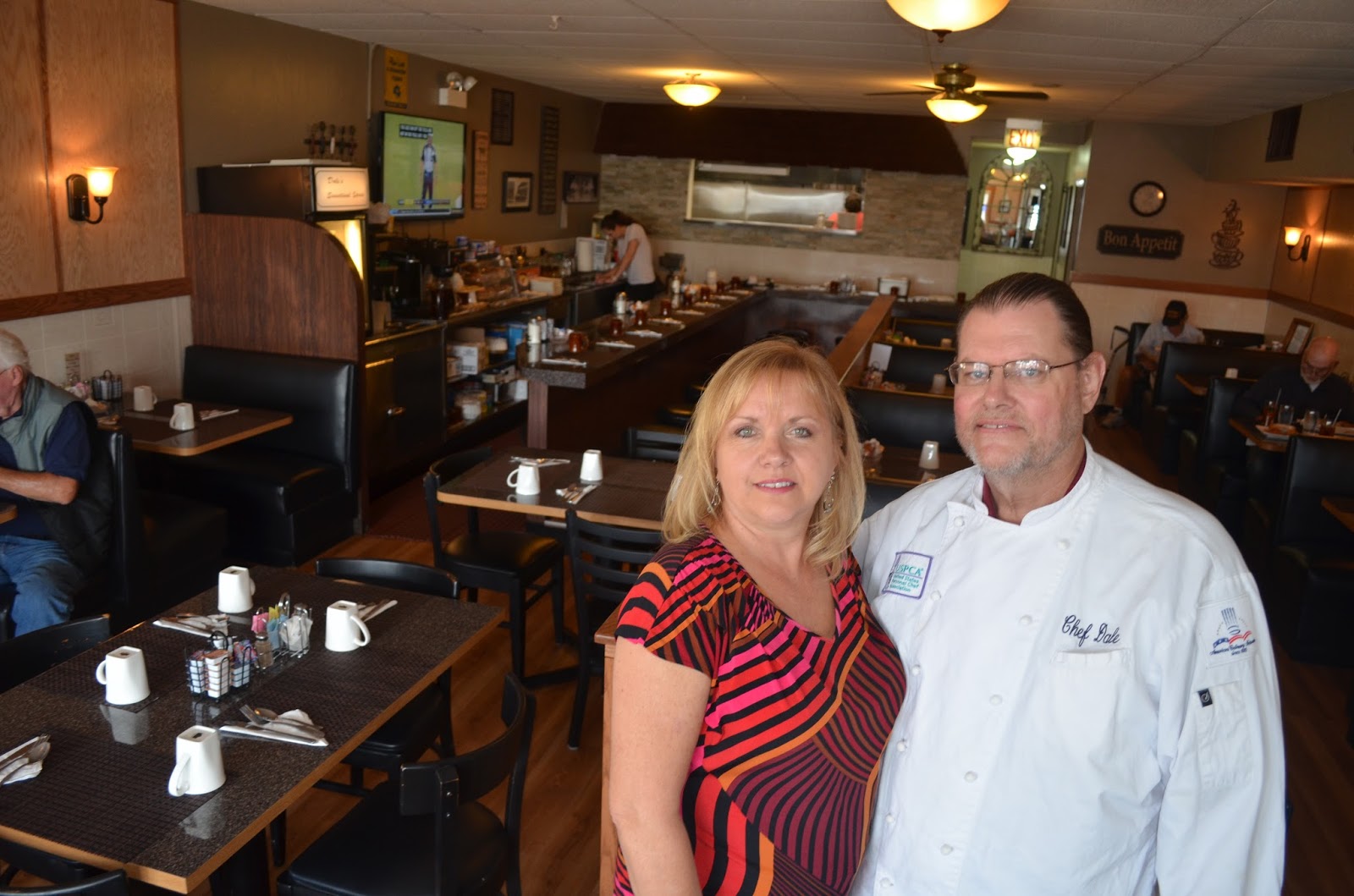 Southwest Chicago Post: Cafe 63 Cooks Up Success on 63rd St.