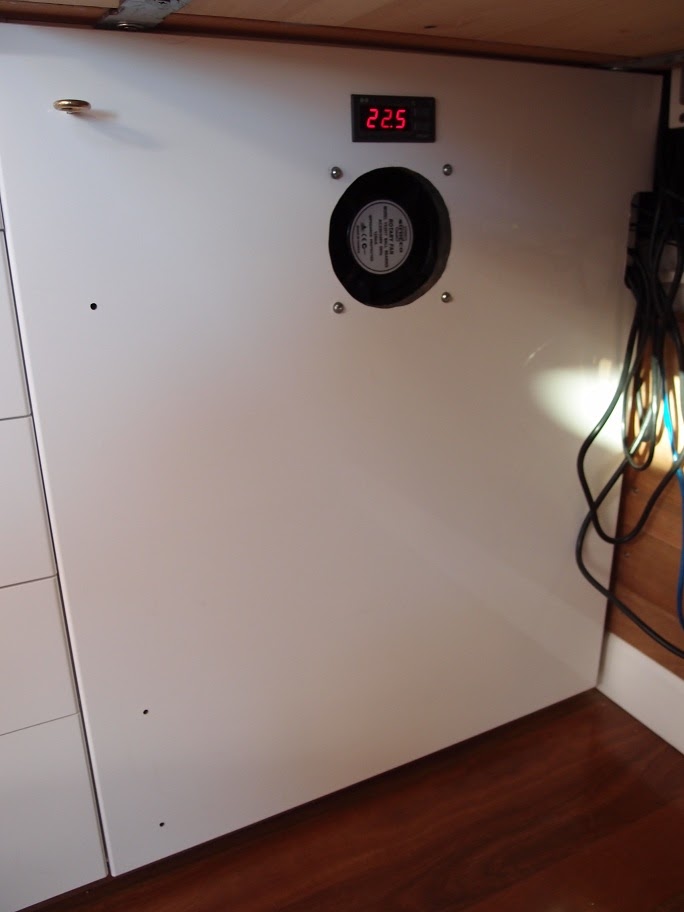 Building our beach house: Temperature Controlled Cupboard