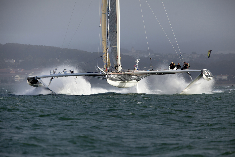 Images / L'Hydroptère DCNS en entrainement à San Francisco | ScanVoile