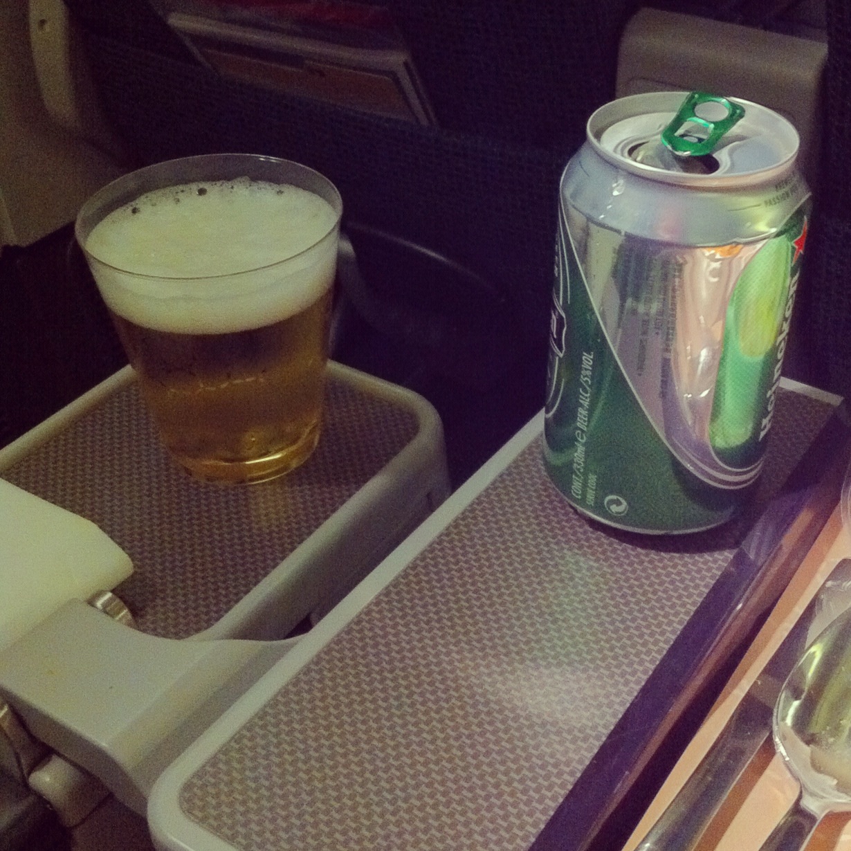 Spotting Aeroplanes: Flight Review - CX 888 - Premium Economy