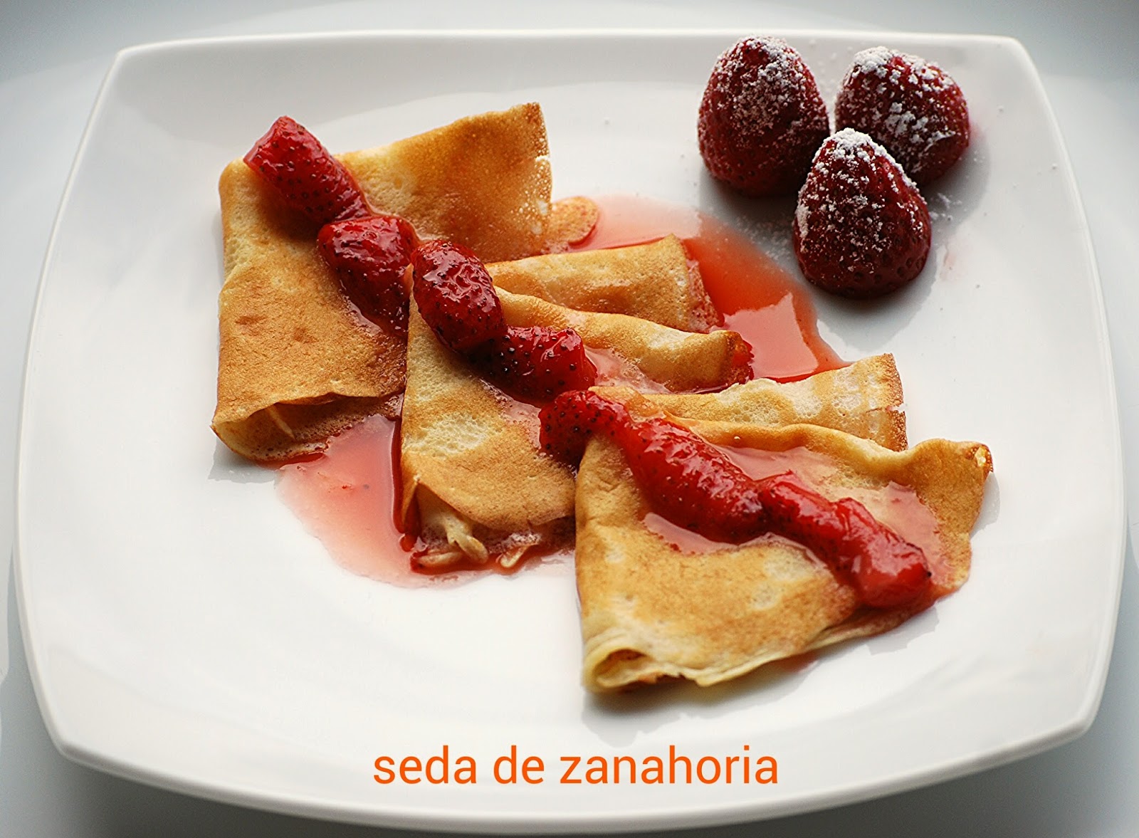 Seda de zanahoria: Crepes con salsa de Fresa