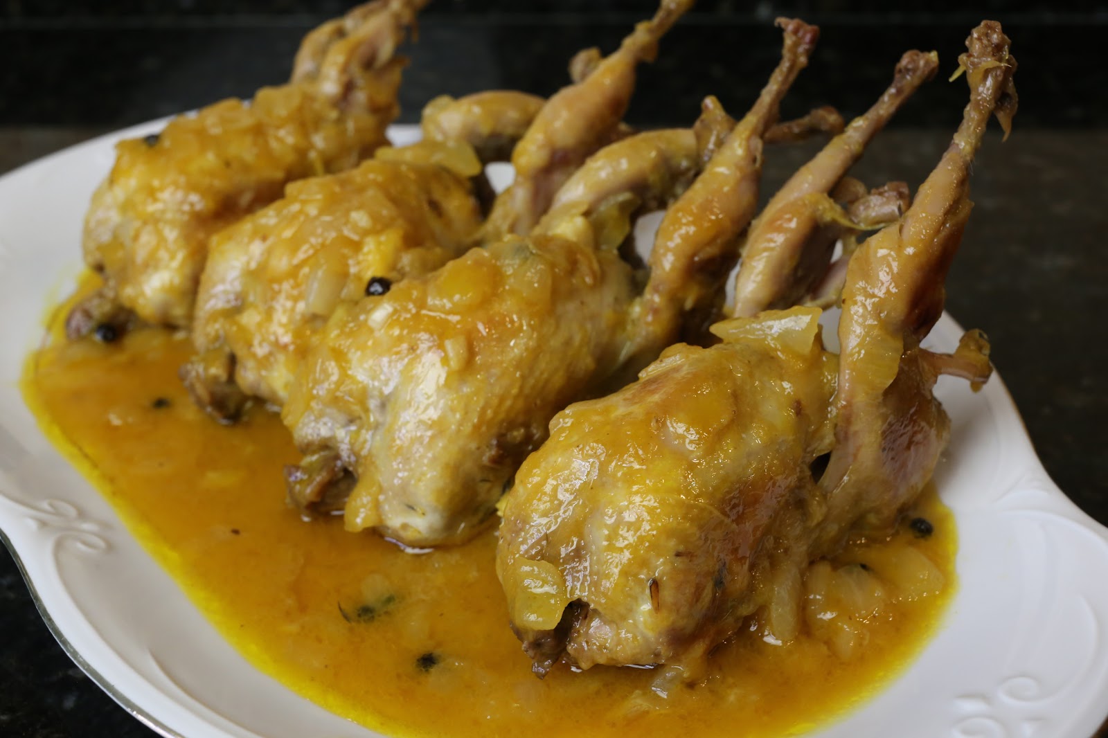 Cocina andaluza: Codornices en salsa de naranja