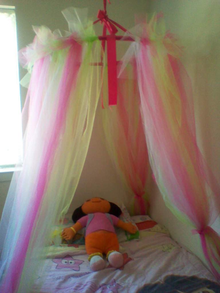 Princess Dazzle: How to make a tulle bed canopy!