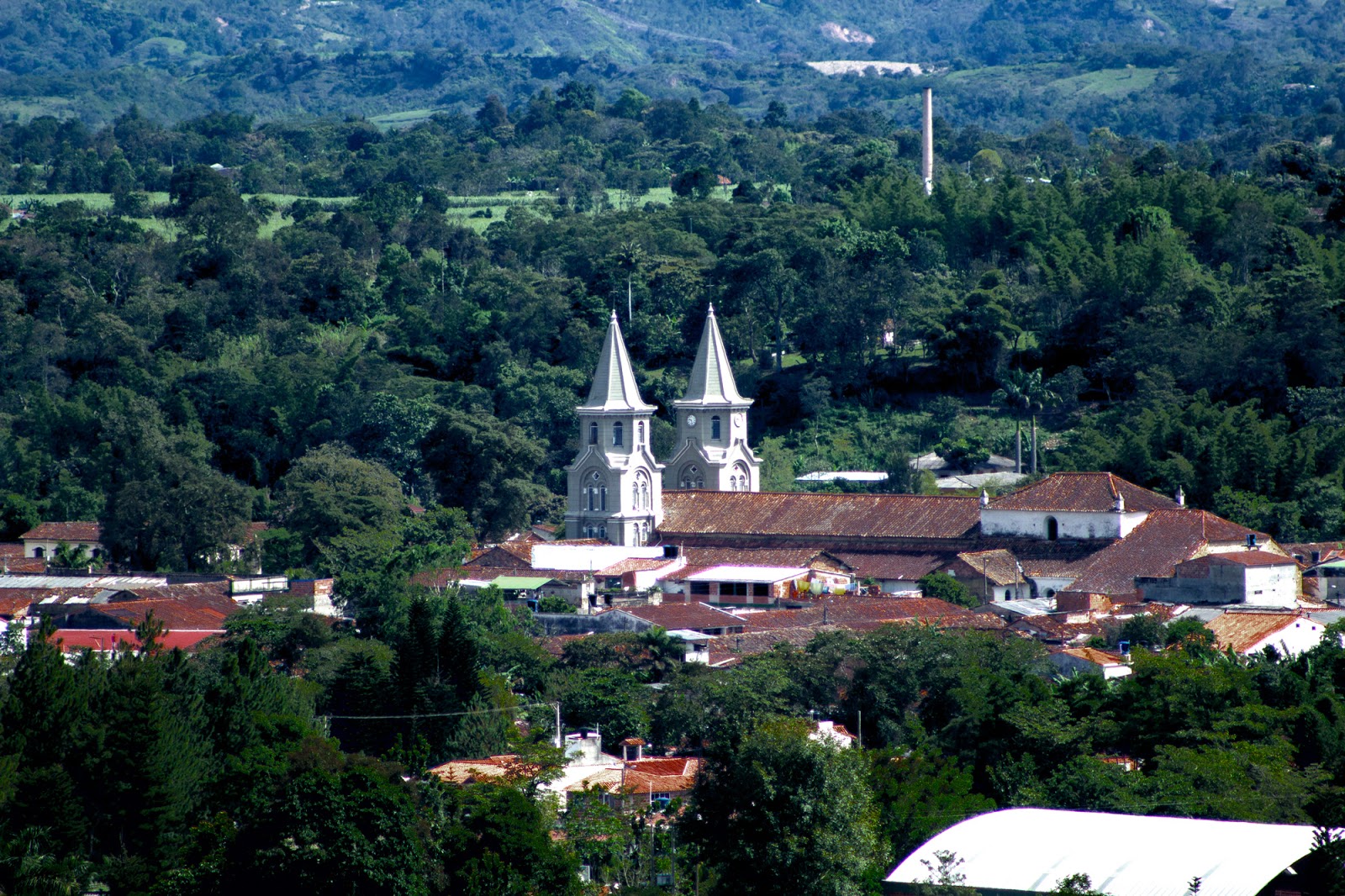 Mi pueblo creador de cultura: Mogotes, tierra diáfana y amable