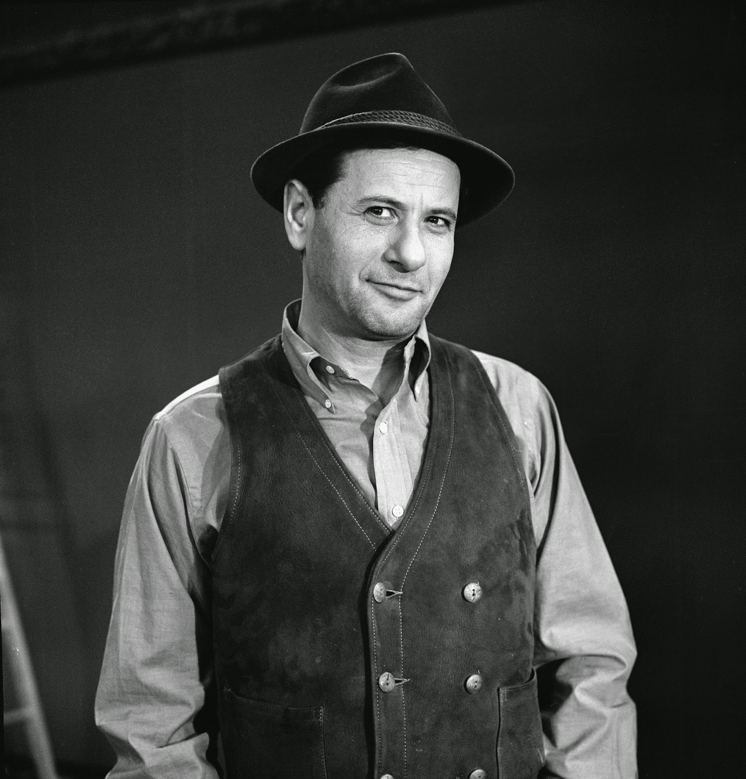 The Girl with the White Parasol: Farewell, Eli Wallach