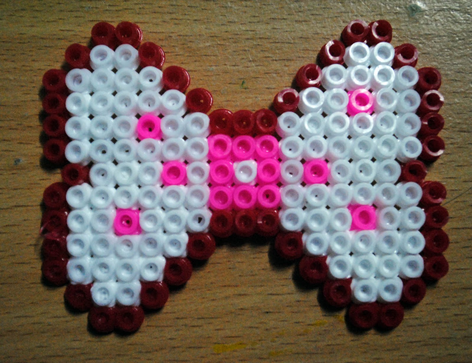 MoOSKA sTuDio: MoOSKA's pyssla bead