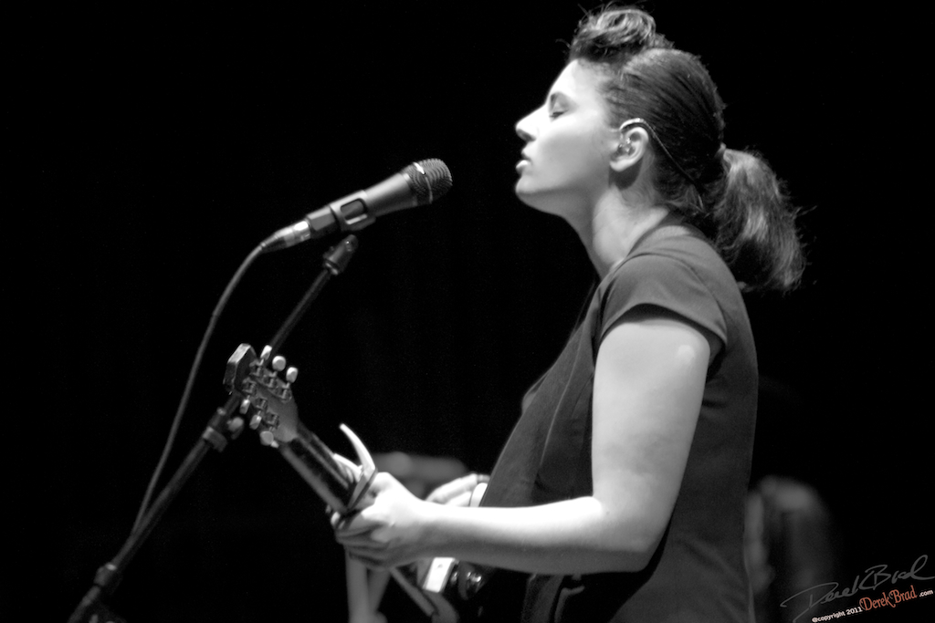 Derek Brad Photography: Carina Round