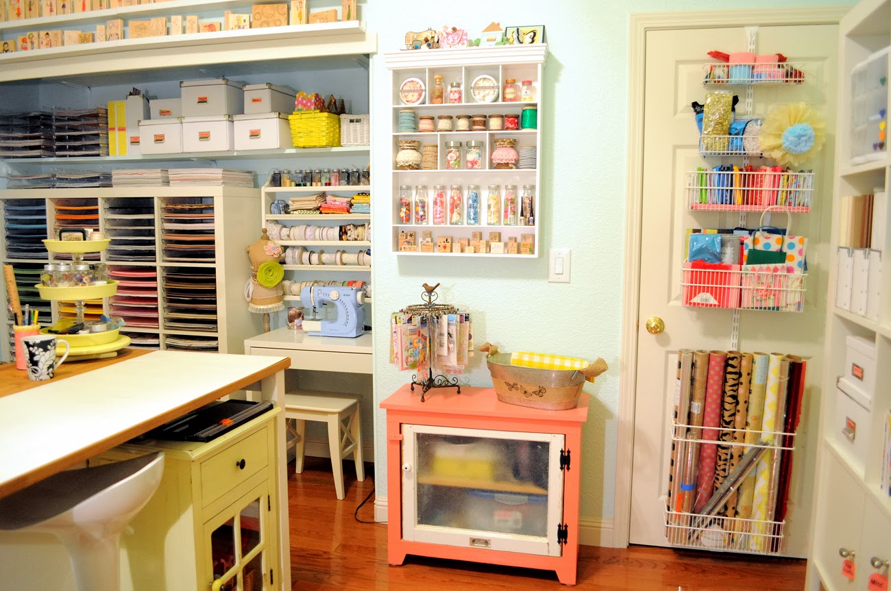 Hand to Paper: HGTV............SAY WHAT.....THAT'S MY CRAFT ROOM