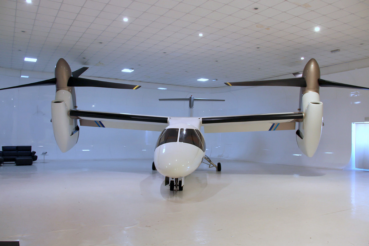 Eastwings: Agusta AW609 Tilt Rotor * Mockup * Agusta Westland c/s * no Reg.