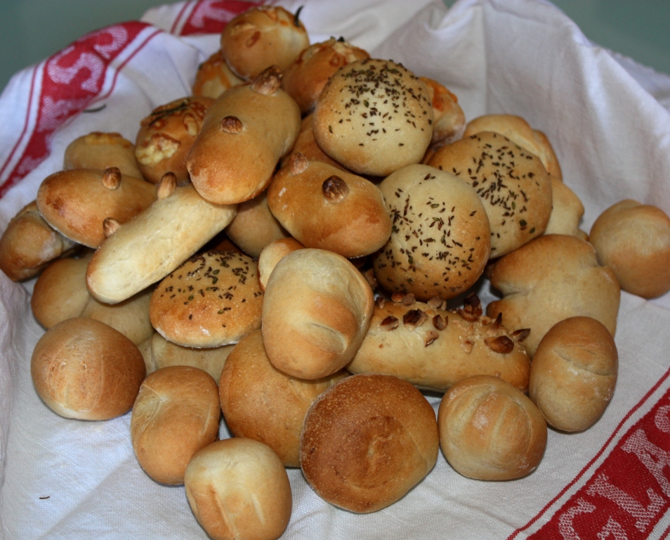 Marthese Seasonal Food: Best Ever bread rolls