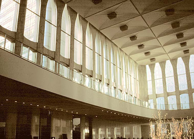 New York - History - Geschichte: WTC - ground floor - lobby