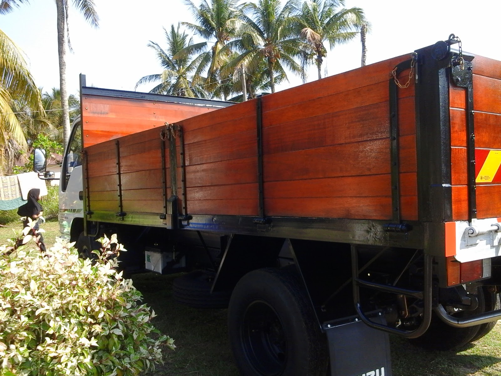 KANOPI CHUKAI KEMAMAN (ANZ SRI JAYA) 0139844724: SEWA LORI 3 TAN (TIPPER}