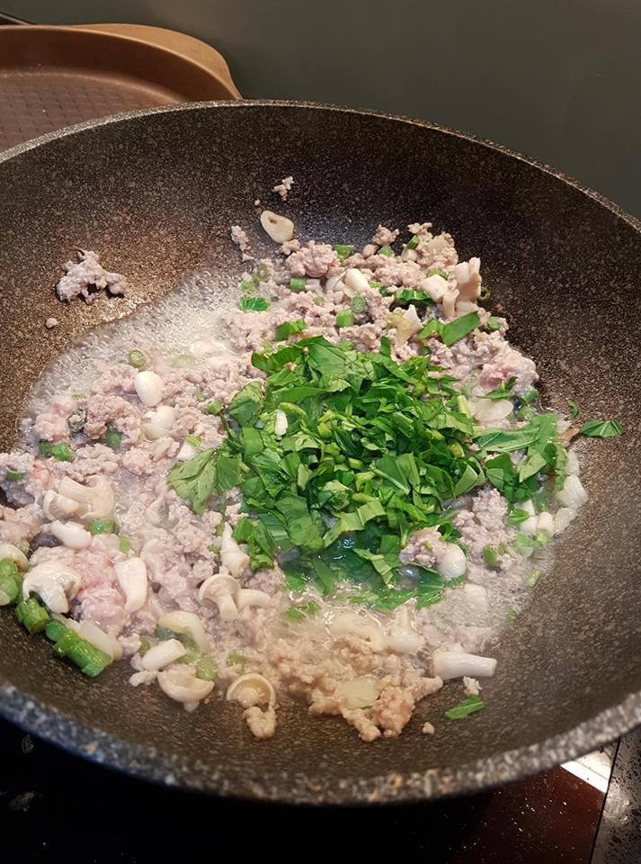 The Baking Biatch || by Cynthia Lim: Baby friendly Thai Basil Pork Rice