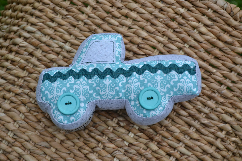 Honeybunch Boutique: Toy Truck Tutorial, Pattern and Photos Included