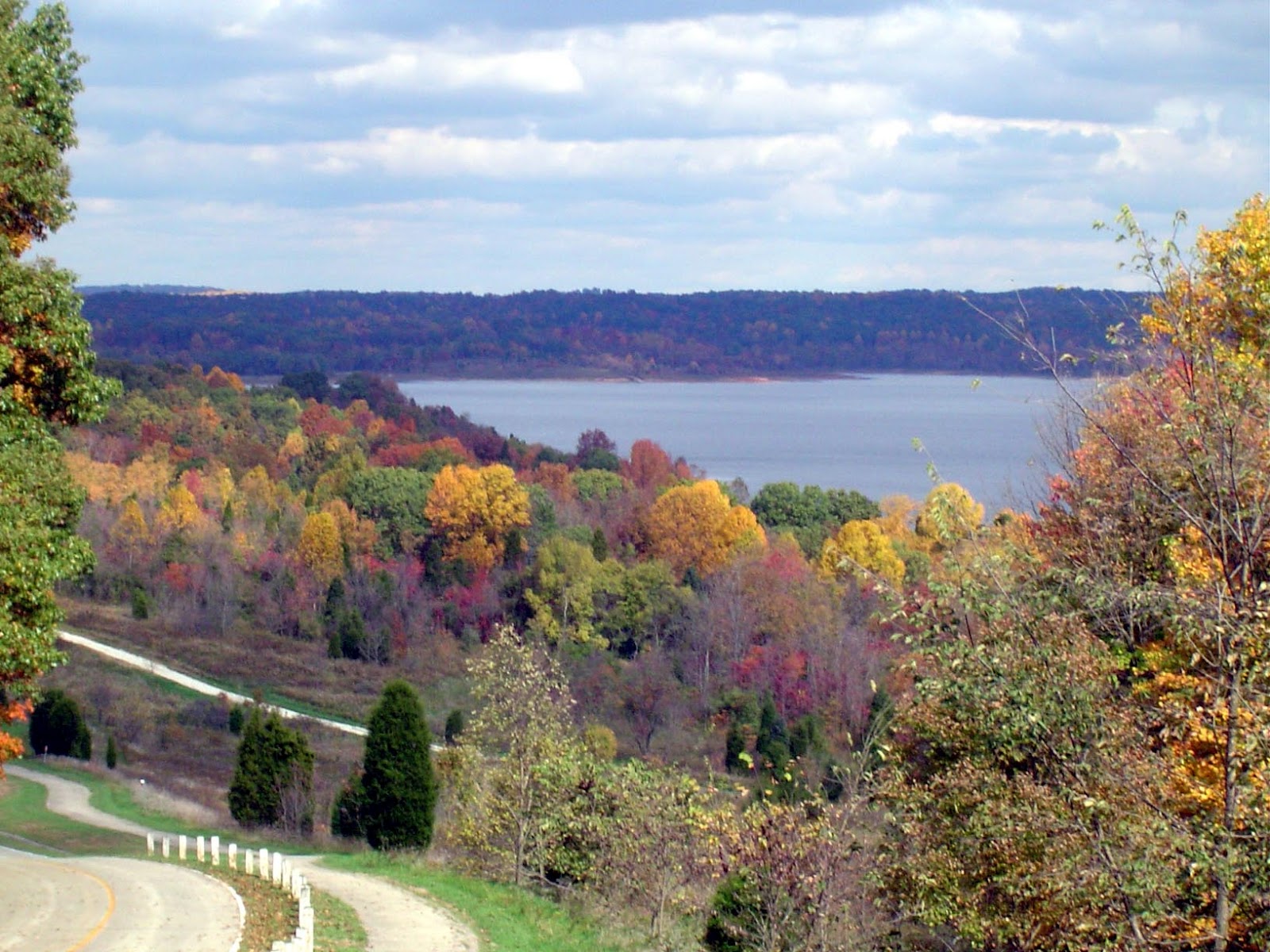 Explore! Southern Indiana: Our Hills are ALIVE with Autumn!