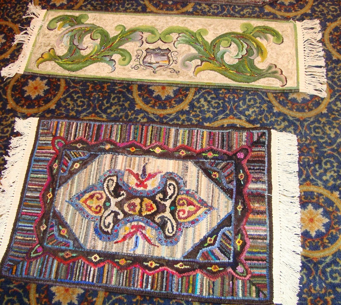 Saundra of Woodland Junction: Workshop Rug Show