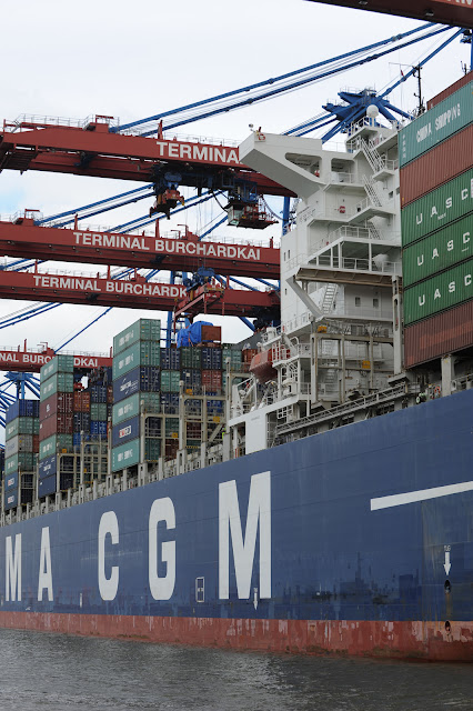 Linux on IBM Z and Containers: The Mainframes of Real Containers